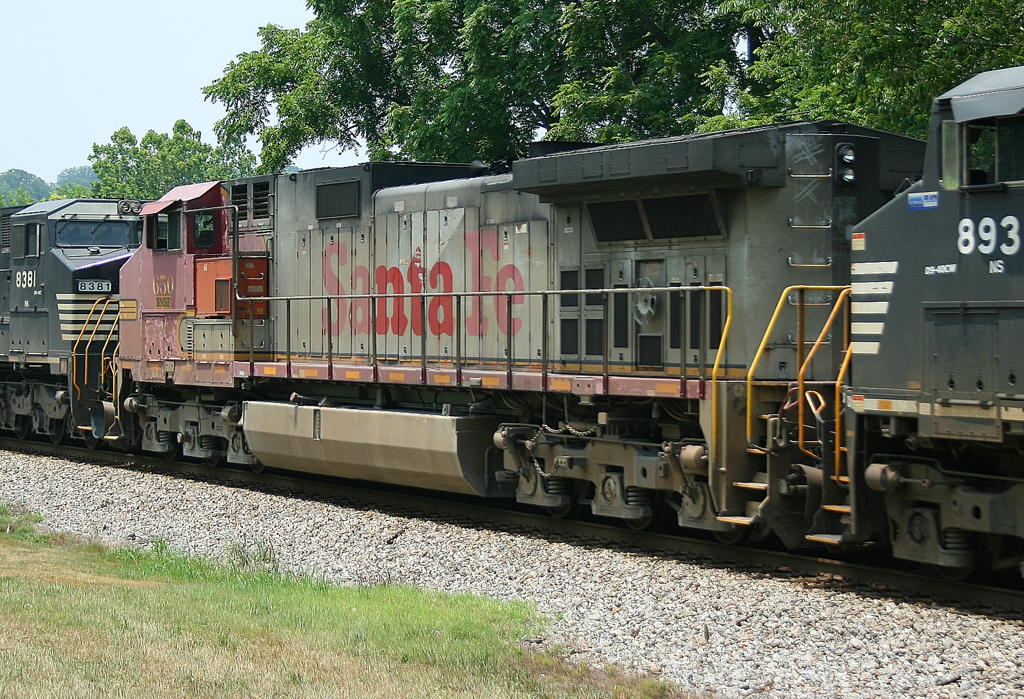 BNSF 650
